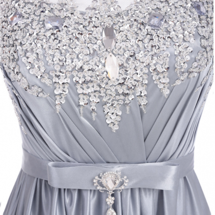 The Elegant Long Evening Gown With A Formal Dinner Dress With A Formal ...