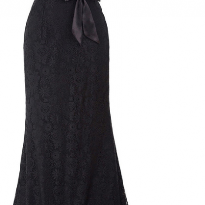 Kate Cass In The Mermaid's Evening Gown, The Bride With Her Long Mother ...