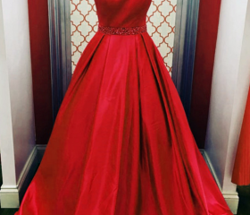 Red Prom Dress on Luulla
