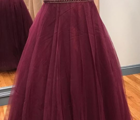 Ruby Outfit Charming V Neck Burgundy Tulle Long Prom Dress With Pearls ...
