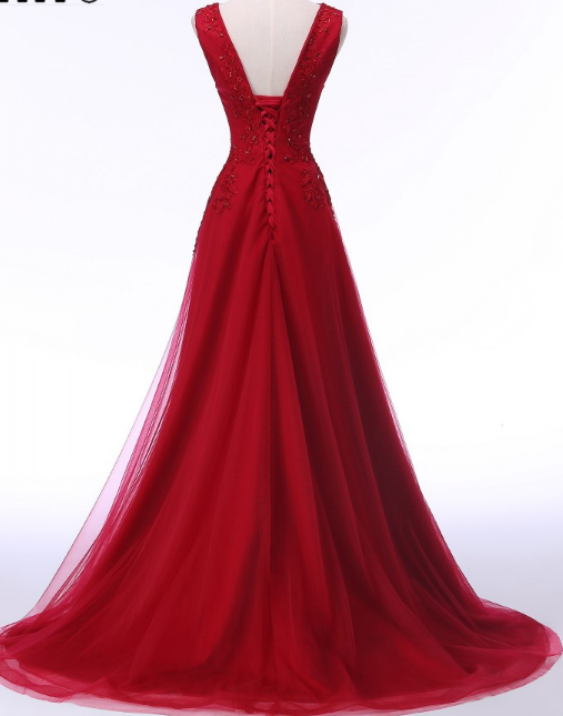 Angel Fashion Wears An Elegant Evening Dress on Luulla