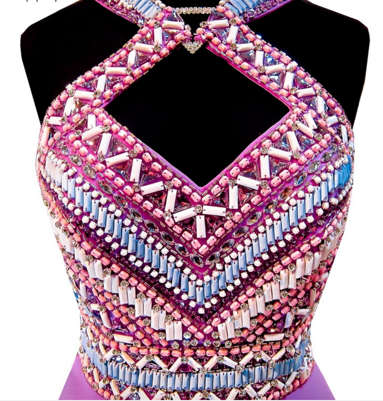 The Unique Evening Gown Has A At The Top Of The Women's Formal Dress ...