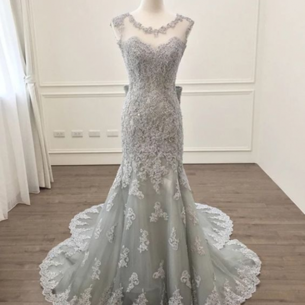 The New Elegant Long Evening Gown With A Formal Dinner Dress With A ...