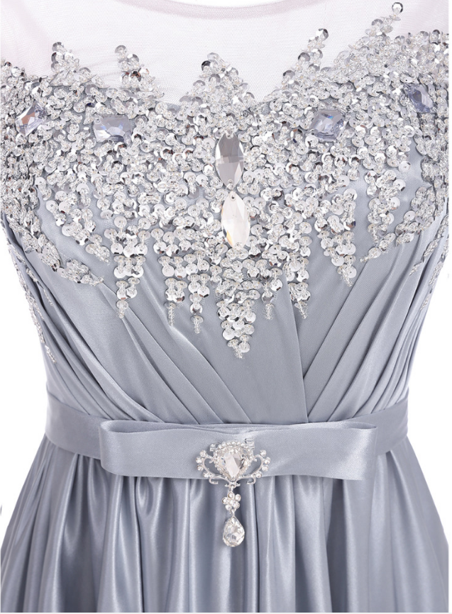 The Elegant Long Evening Gown With A Formal Dinner Dress With A Formal ...